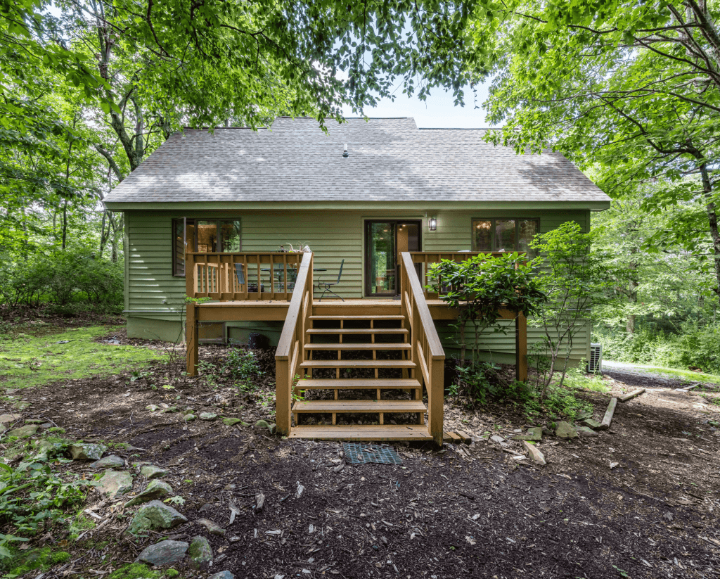 Book Now on Airbnb | Blue Ridge Ortus in Wintergreen